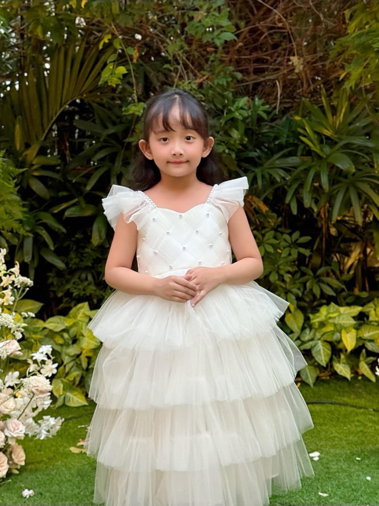 "Mợ chảnh" nhà Khánh Thi - Phan Hiển đời thường xinh yêu như công chúa, lên sàn nhảy lại khí ...